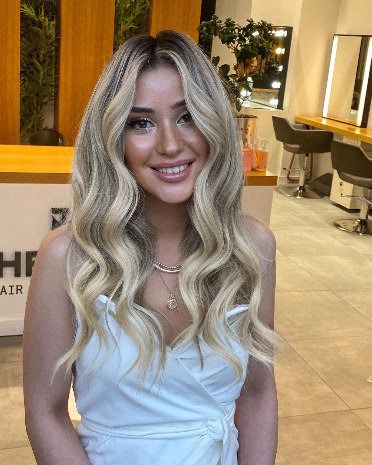 Top 25 June Hair Colors Ideas for Women in 2024: Brunettes, Blondes ...