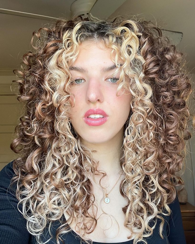 23 Fall Curly Hairstyle Ideas for Women 2024: Embrace Gorgeous Curls ...