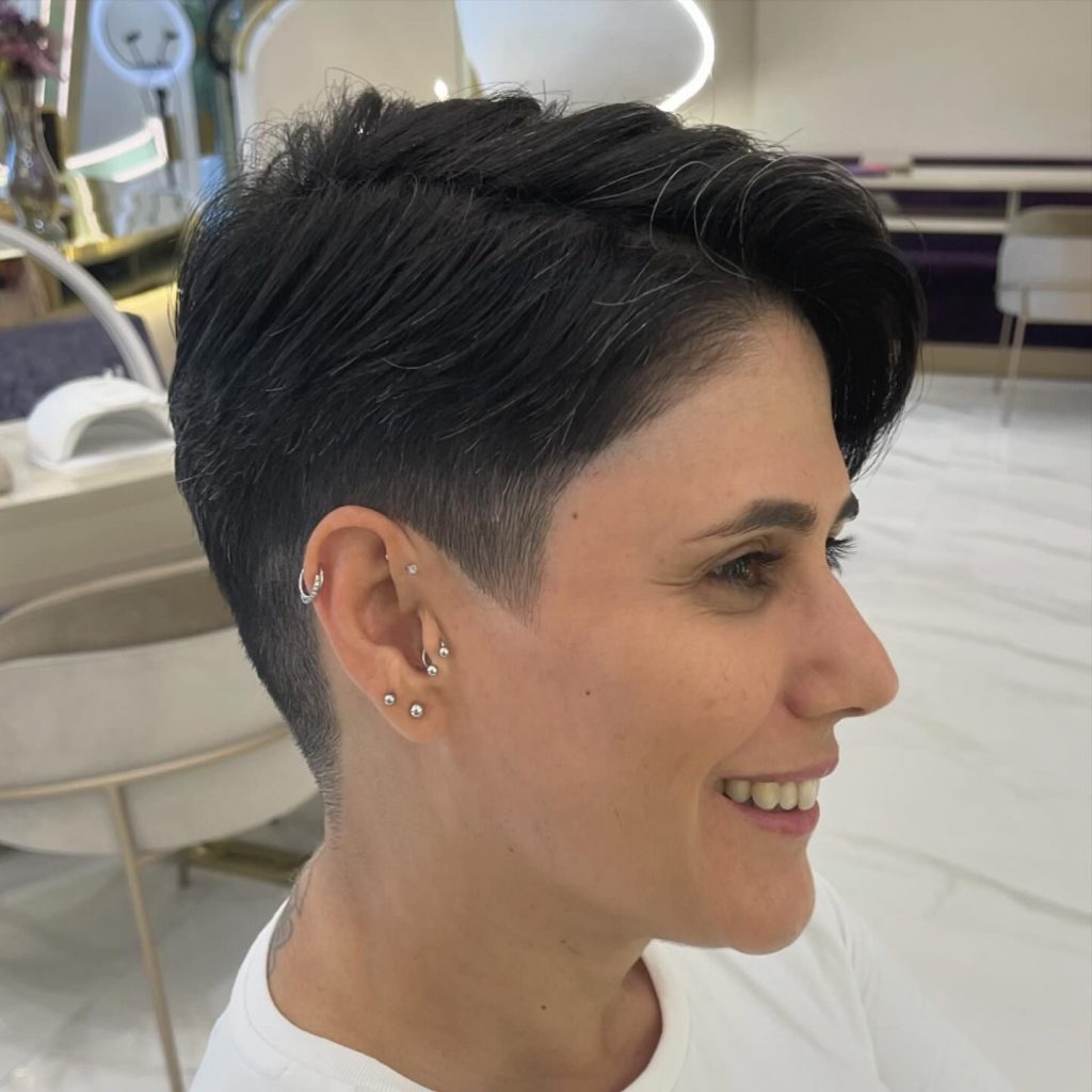 23 Timeless Pixie Haircut Ideas for Women Over 50 in 2024: Stylish and ...